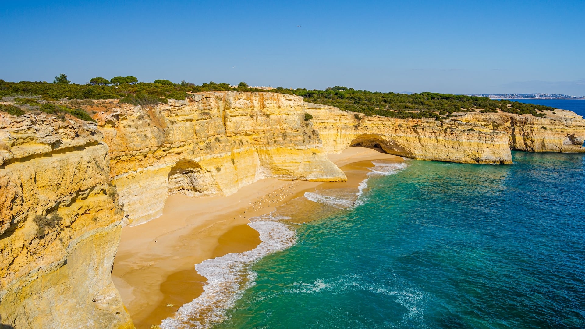 In Portugal, here are 7 secret beaches of rare beauty to explore ahead ...