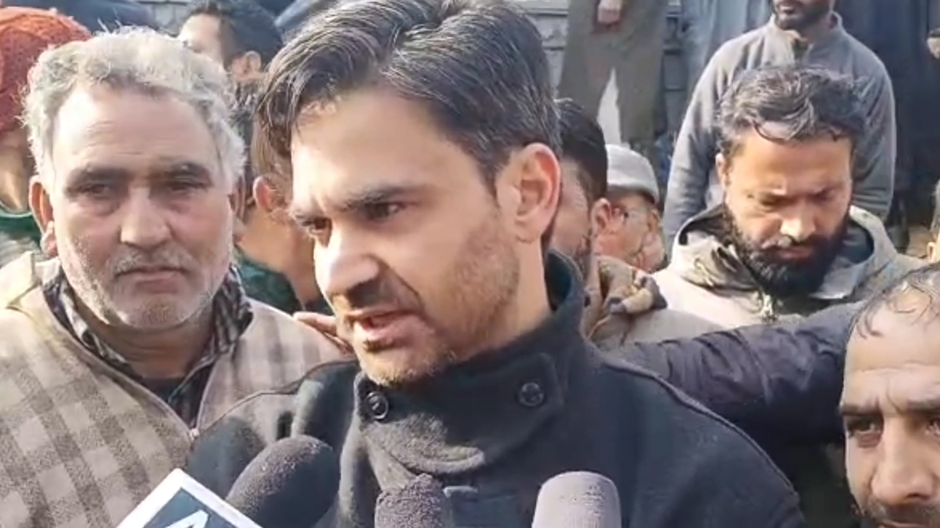 Waheed Para questions Omar Abdullah’s response to Iran attack