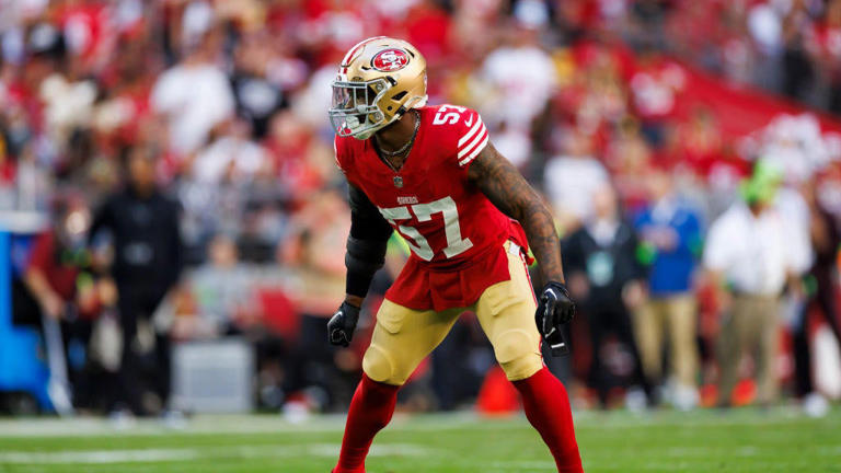 Greenlaw, 49ers make reunion official; "Welcome back to the Bay, Dre"