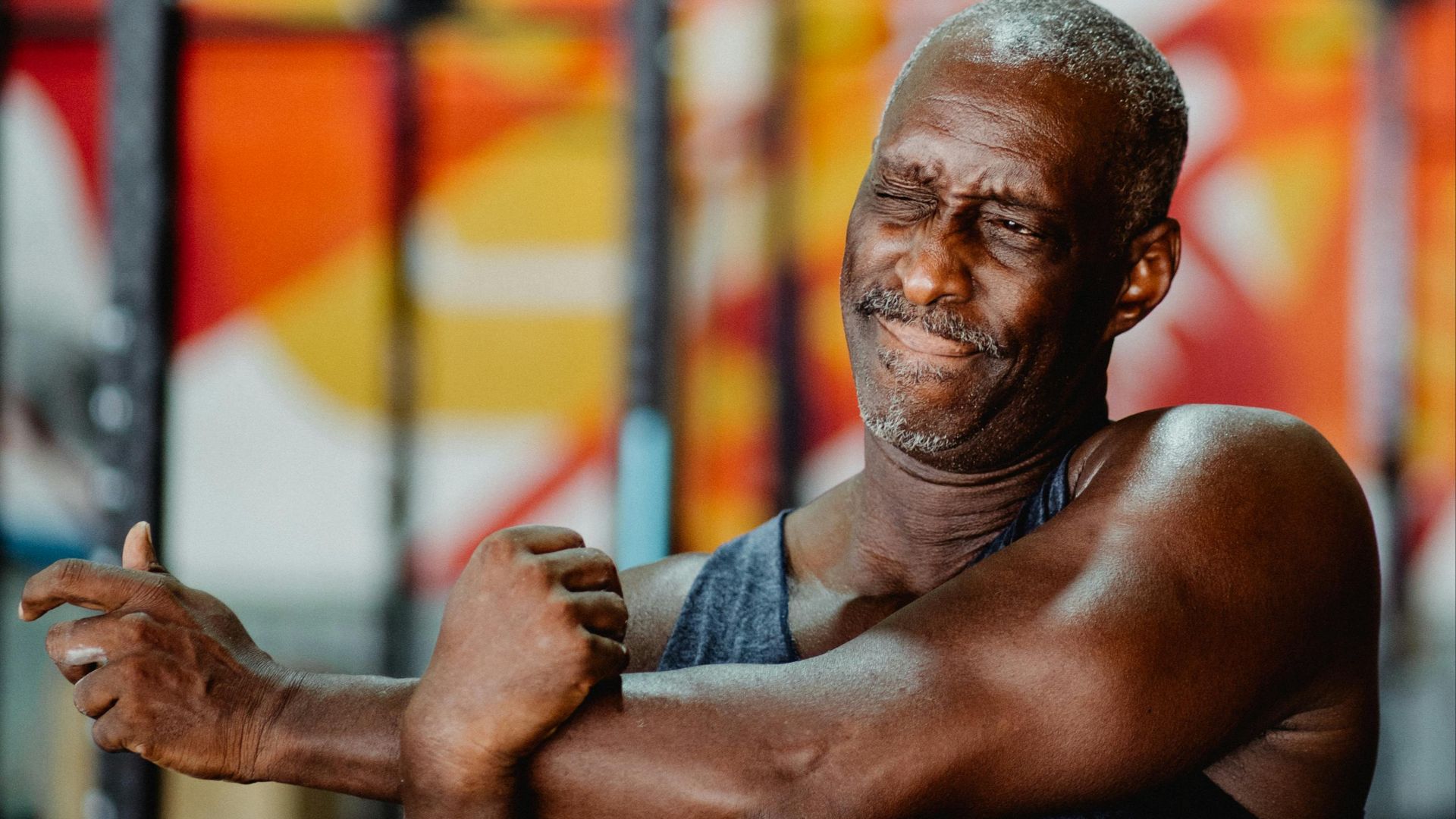 10 health changes men notice first as they age & 10 changes women ...