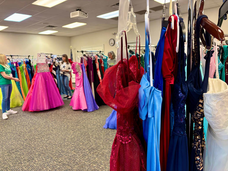 Project Prom giving away free prom dresses and accessories to local ...