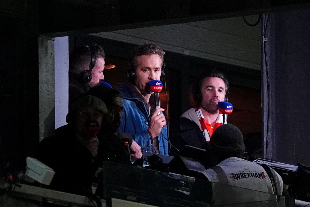 Ryan and Rob cheer on Wrexham from Sky Sports commentary box
