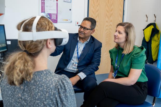 Southampton study suggests VR can reduce patient anxiety before procedures