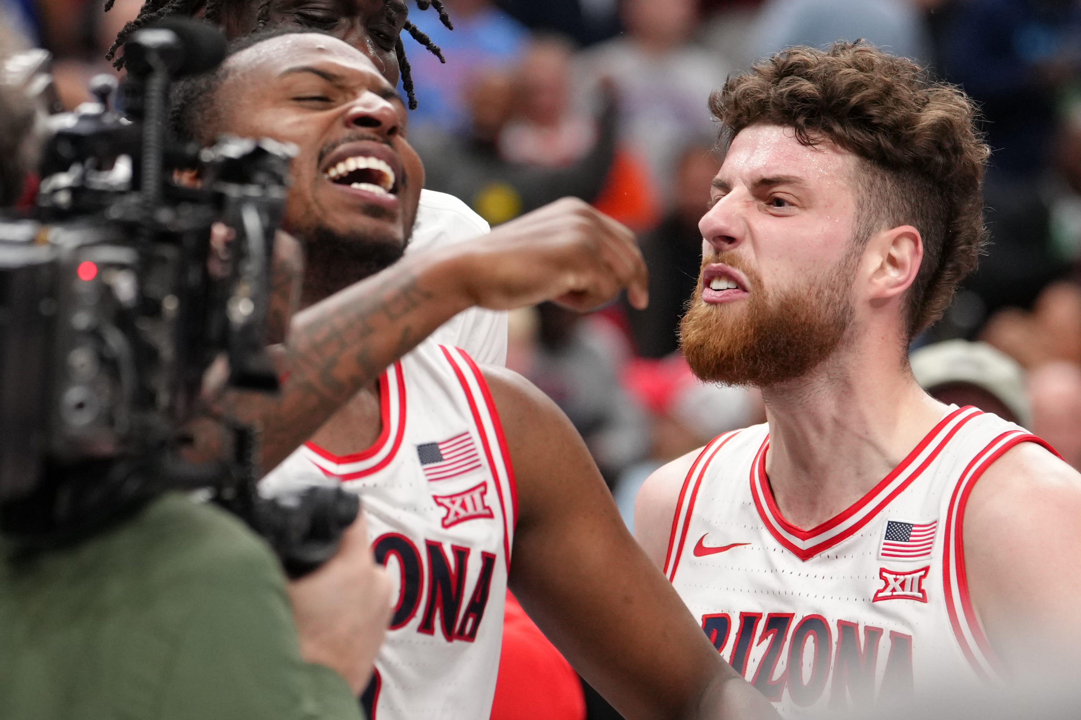 Arizona basketball routs Long Island in March Madness first-round game