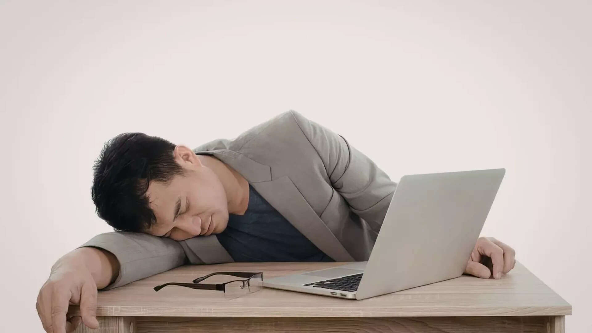 Wake up tired even after 7-8 hours of sleep? Doctors explain 6 hidden ...