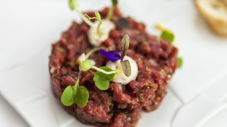 The worst 12 foods to bring to a dinner party