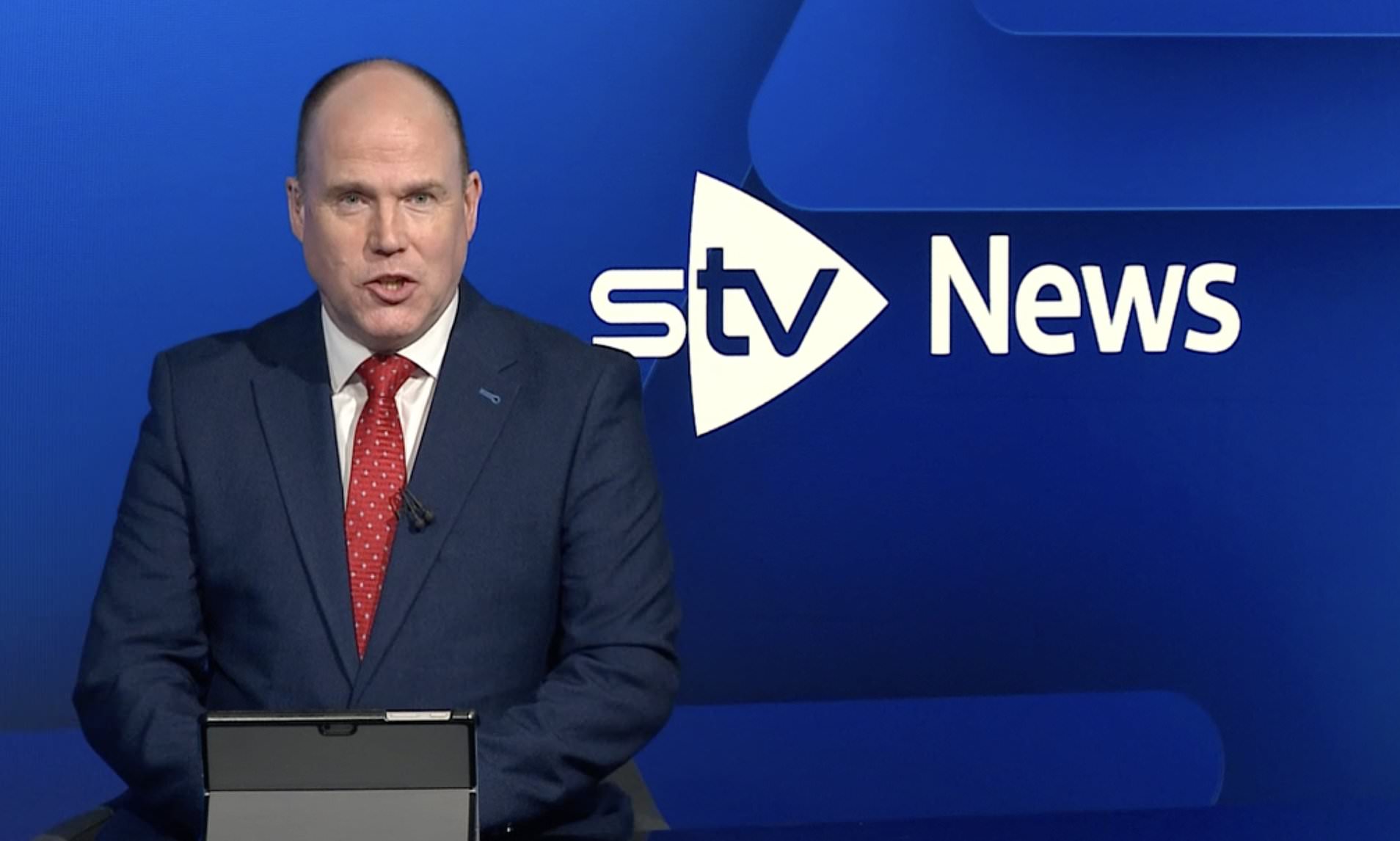 Goodbye, John MacKay: Veteran STV anchorman says good night to viewers ...
