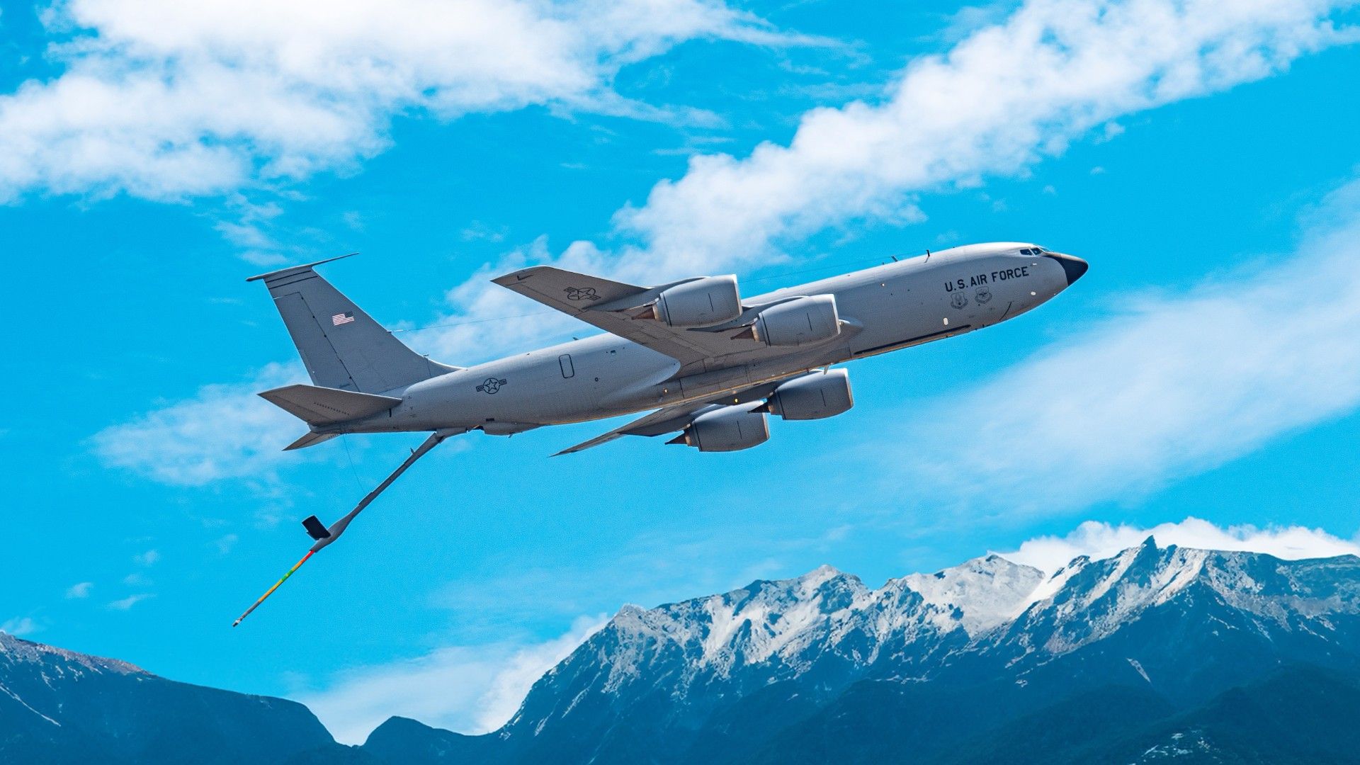 4 confirmed dead after US military KC-135 tanker crashes amid Operation ...