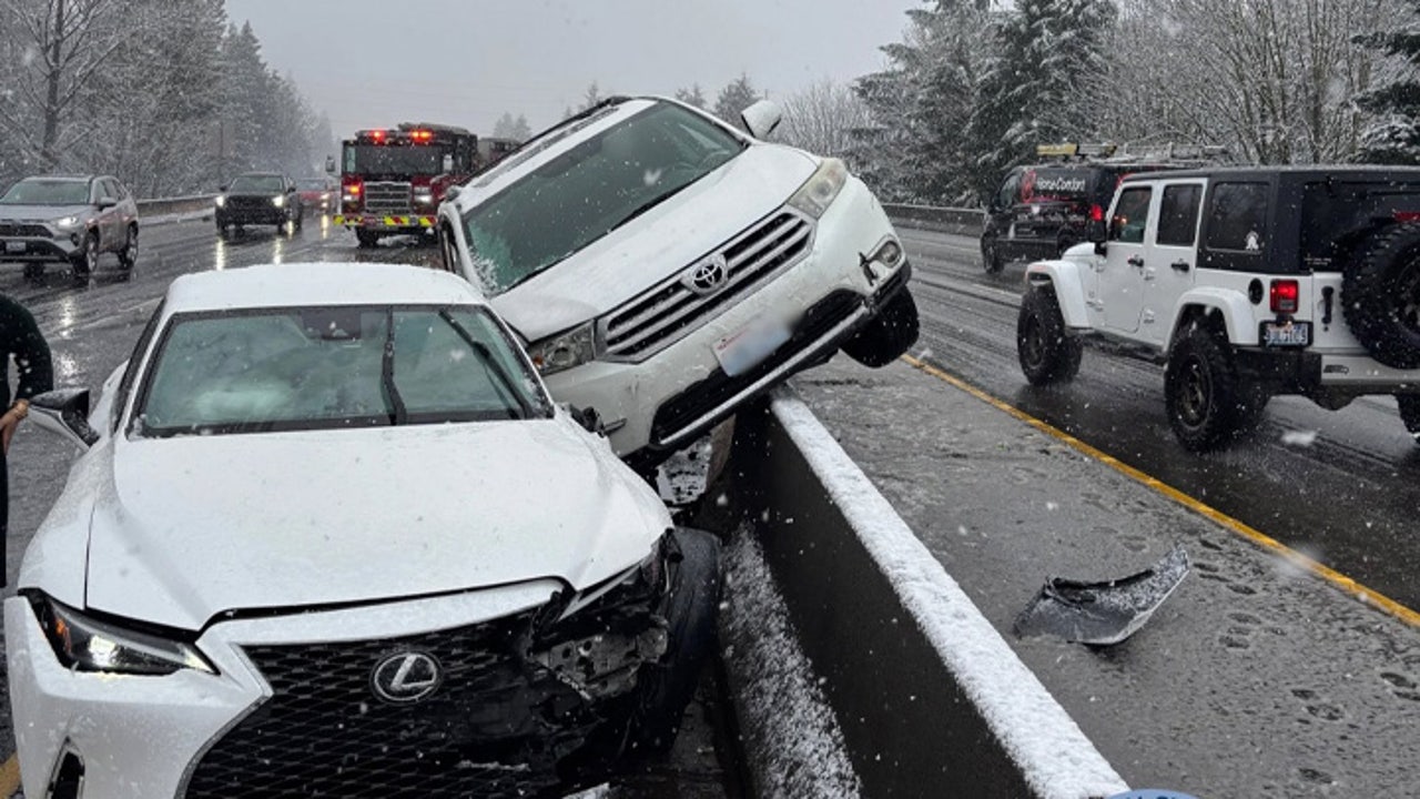End of week Seattle snow, school closures, travel impacts across western WA