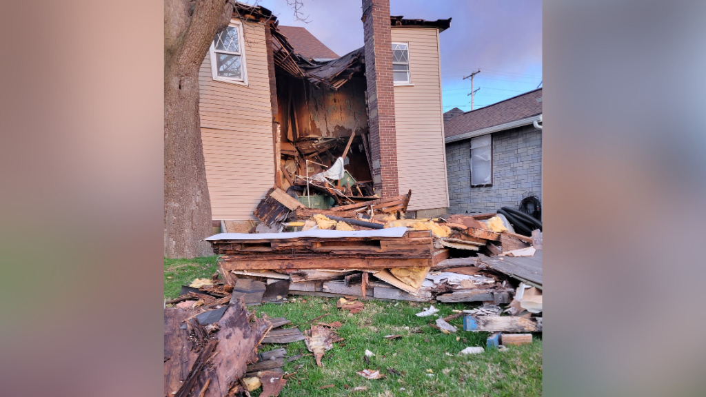 Photos show wind damage after Pittsburgh area hit by powerful gusts