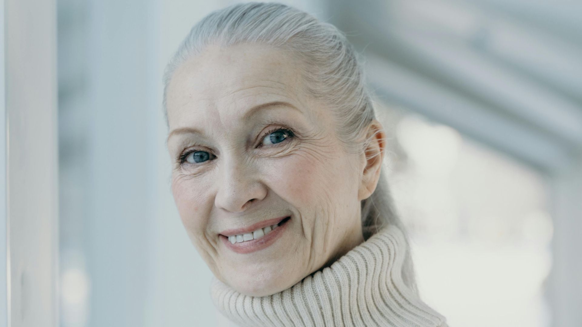 20 things senior men notice first in a woman’s appearance