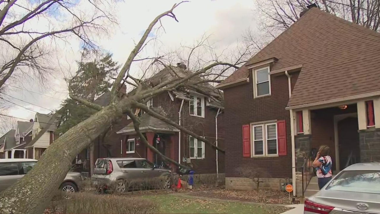 High winds cause power outages and damage across Pittsburgh area