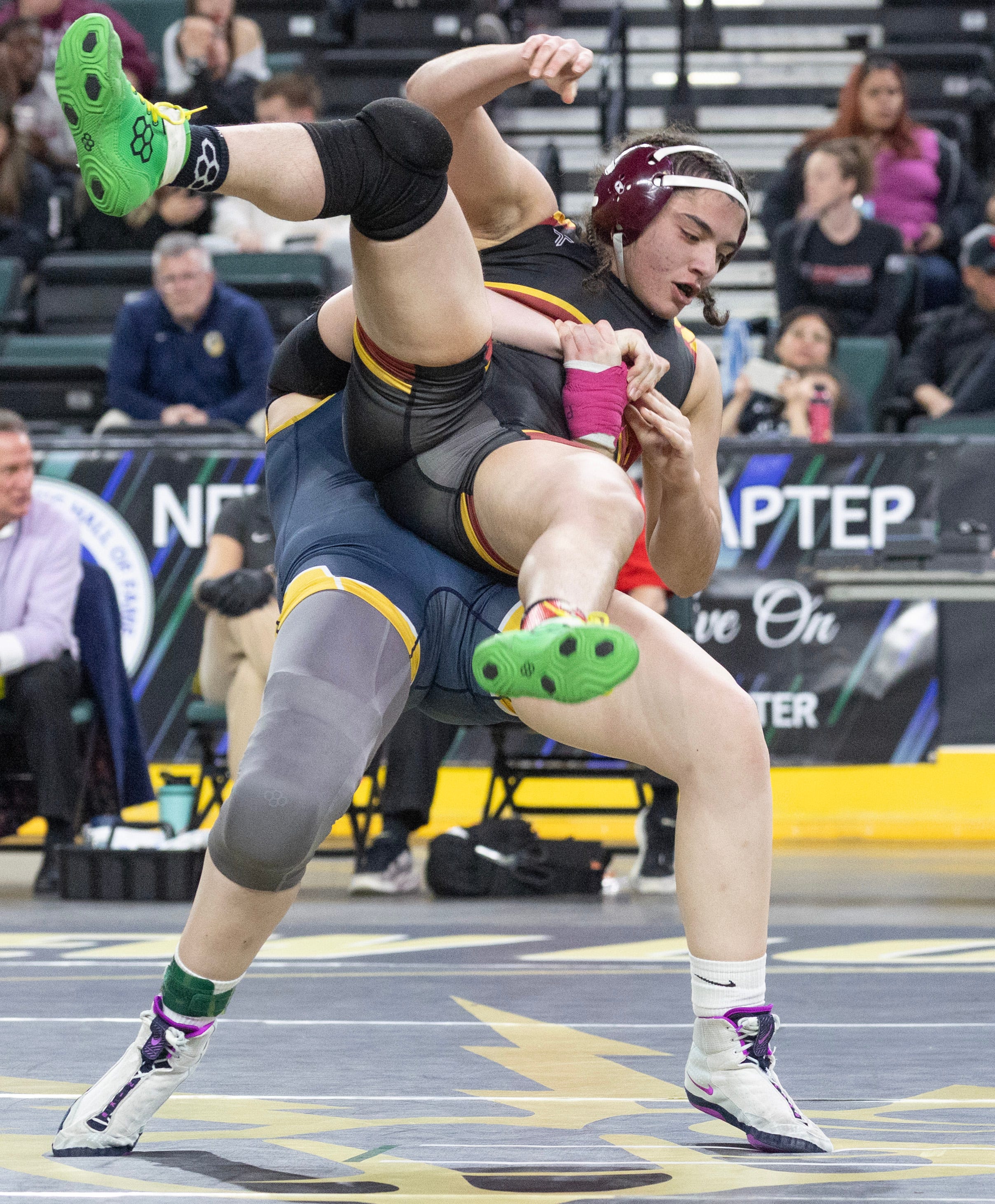 4 Shore girls advance to finals at NJ state wrestling tournament