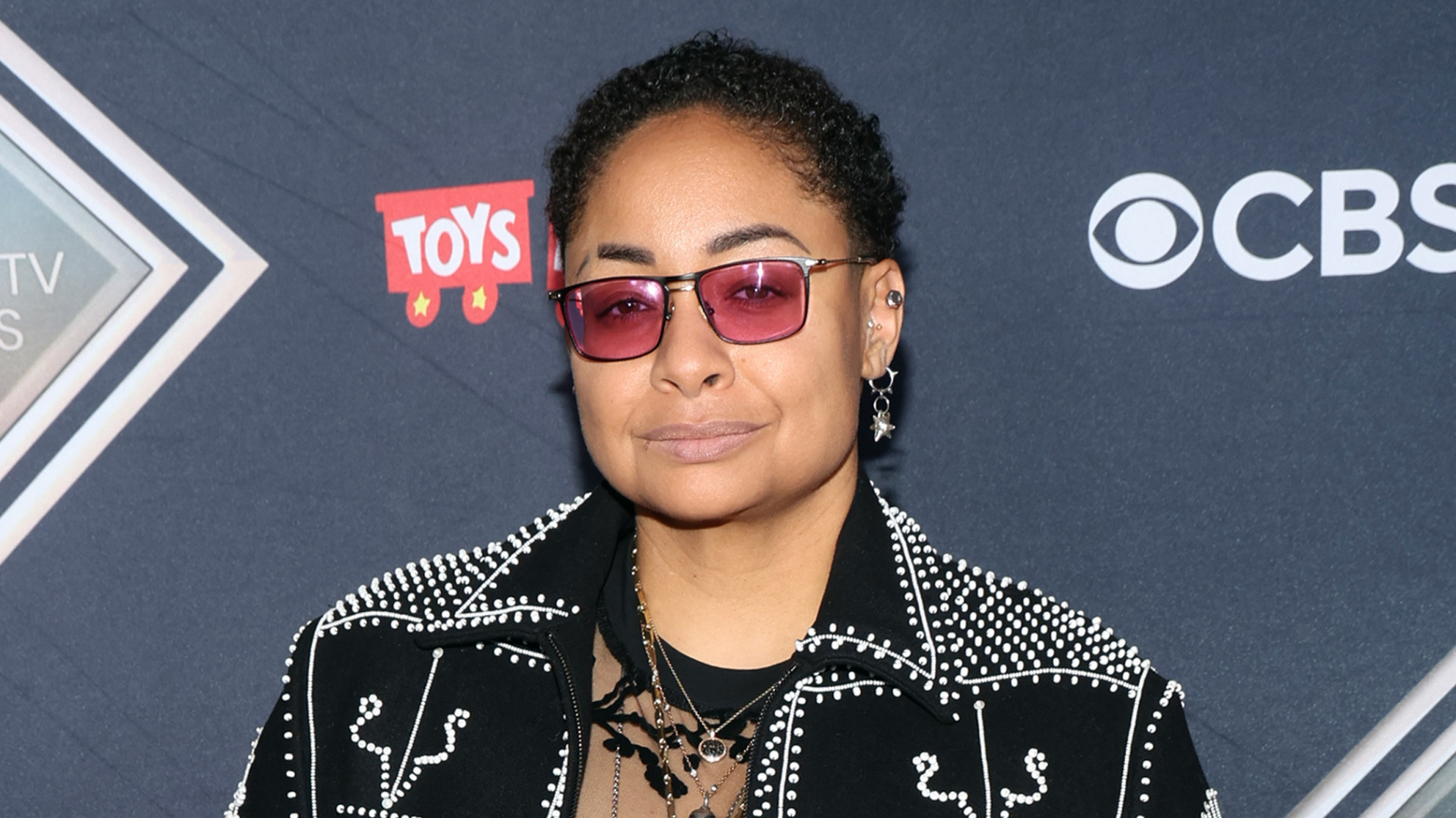 Raven-Symoné says breast reductions before 18 weren't her choice ...