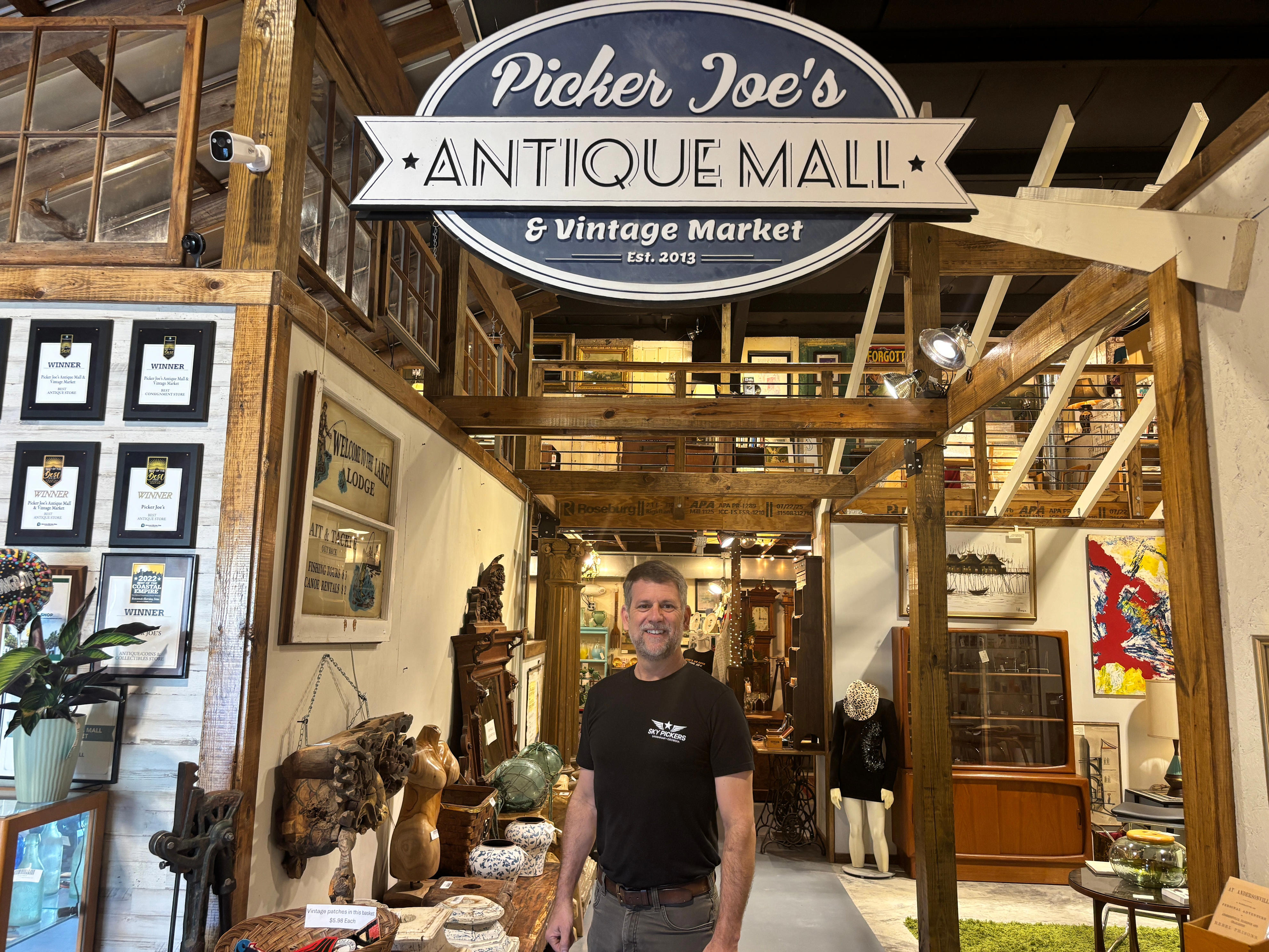 Picker Joe's antique mall moves to new Savannah location