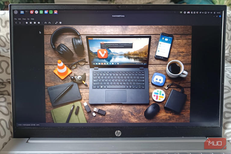 The 7 Linux apps I install on every fresh system (no terminal required)