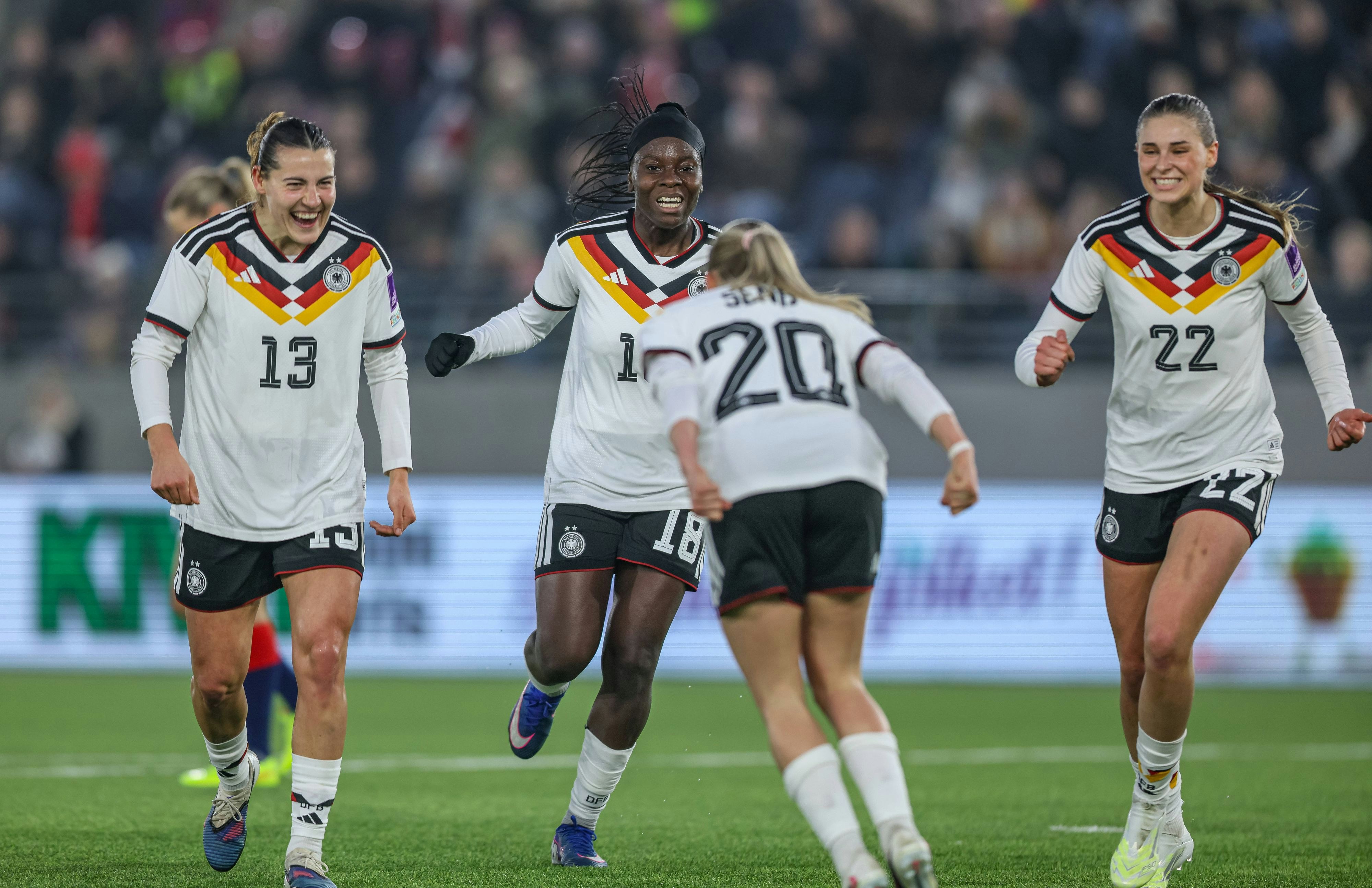 Bayer 04 Leverkusen: Carlotta Wamser feiert zwei Siege und ein Tor