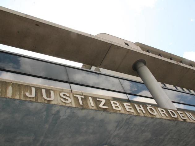 Elf Messerstiche auf Mitbewohner: Mann in Psychiatrie eingewiesen