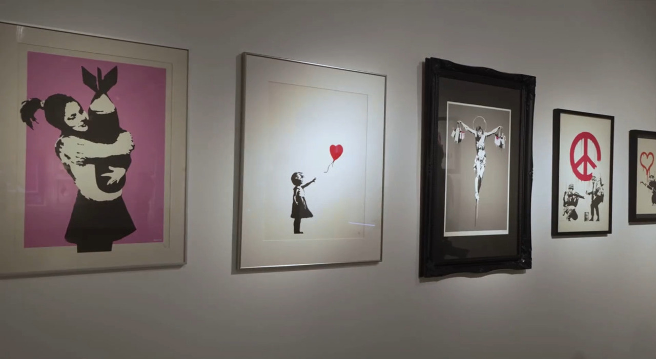 Banksy scoperto: chi è Robin Gunningham, l'artista degli iconici murali ...