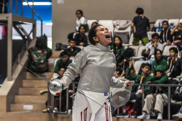 UAAP: Felipe, Dalmacio deliver breakthrough fencing golds for UE
