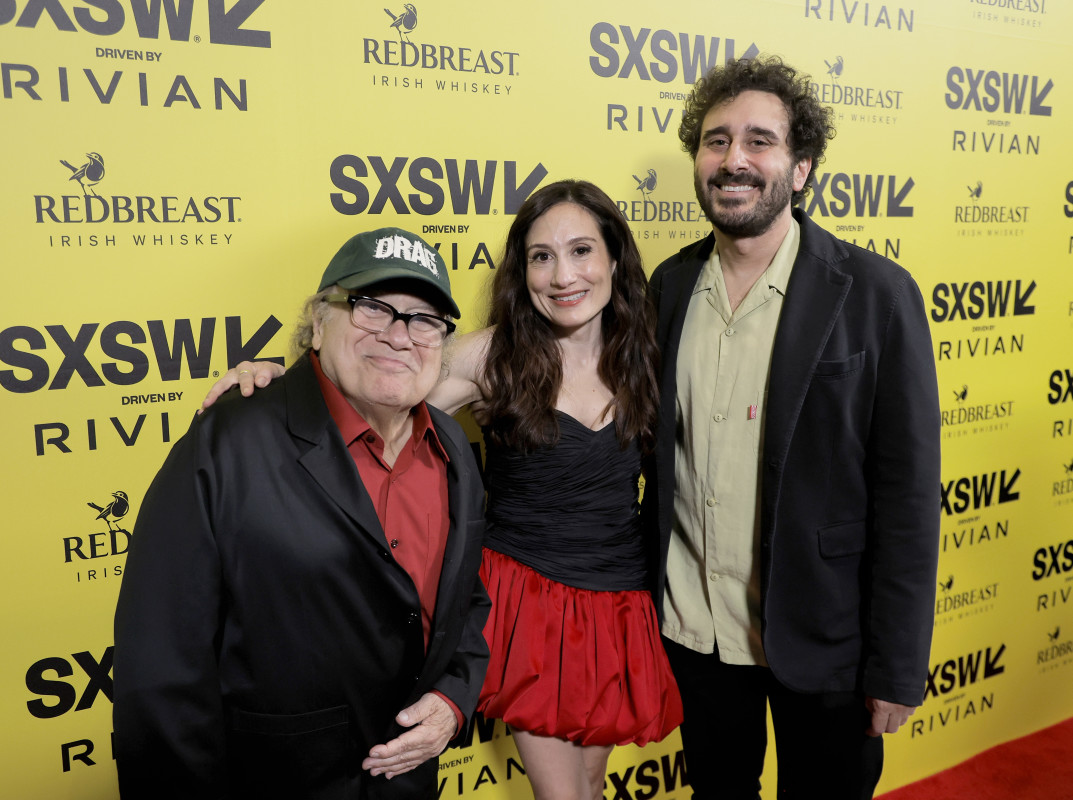 Lucy DeVito, the daughter of Danny DeVito and Rhea Perlman, is ...