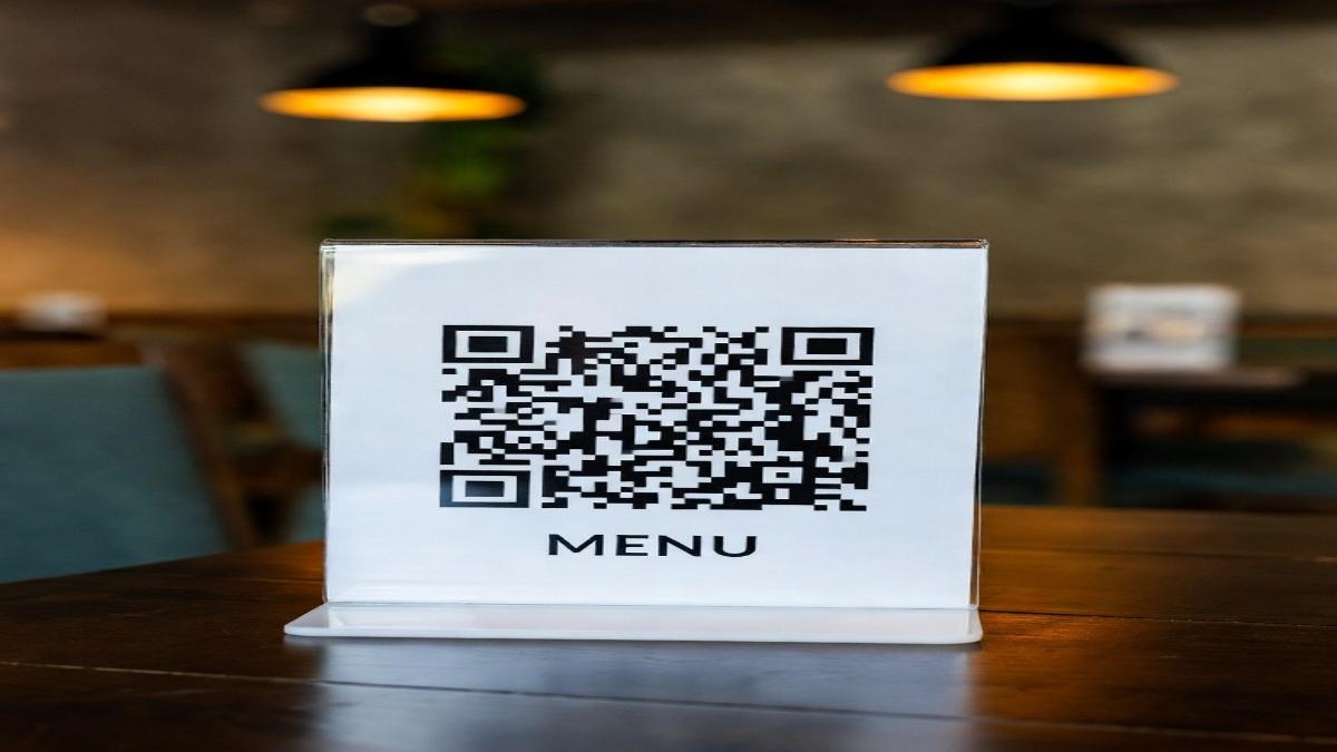 Are QR code menus ruining the restaurant experience? Millions of diners ...