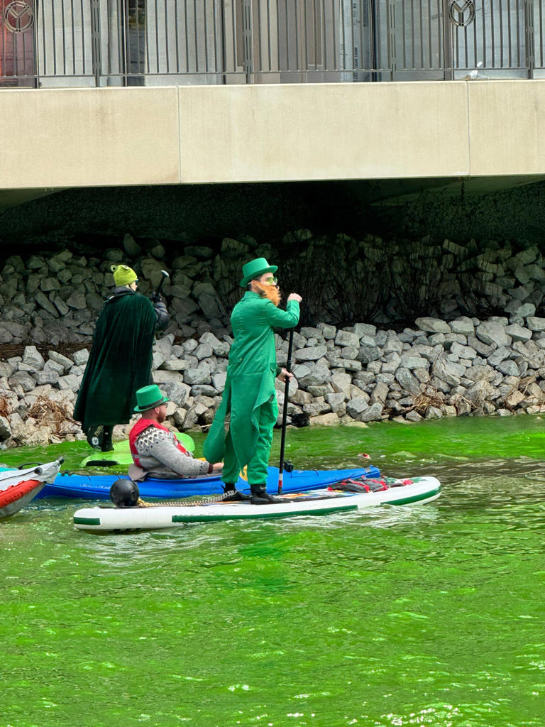 Chicago River goes green today for annual St. Pat's tradition