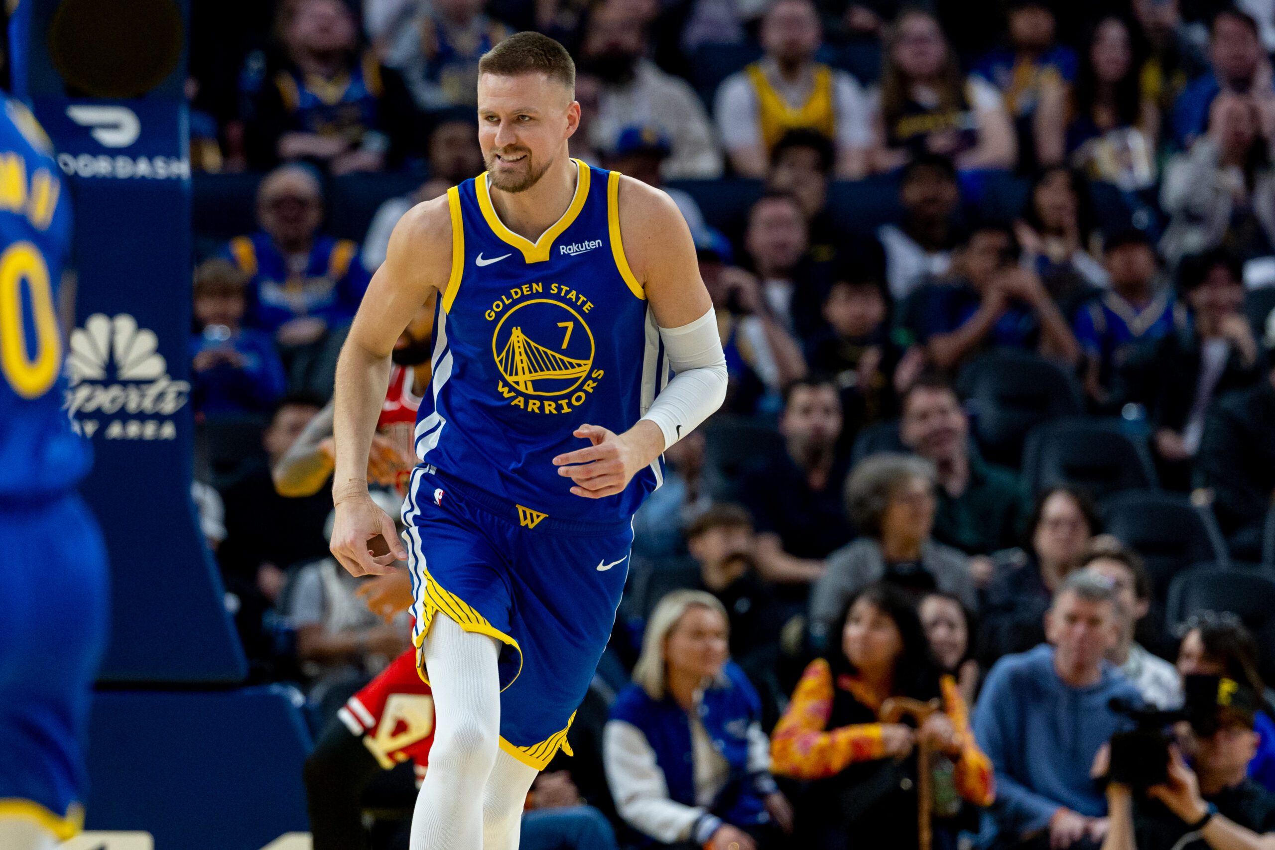 Warriors player ratings: Porzingis’ huge night ends 5-game losing streak