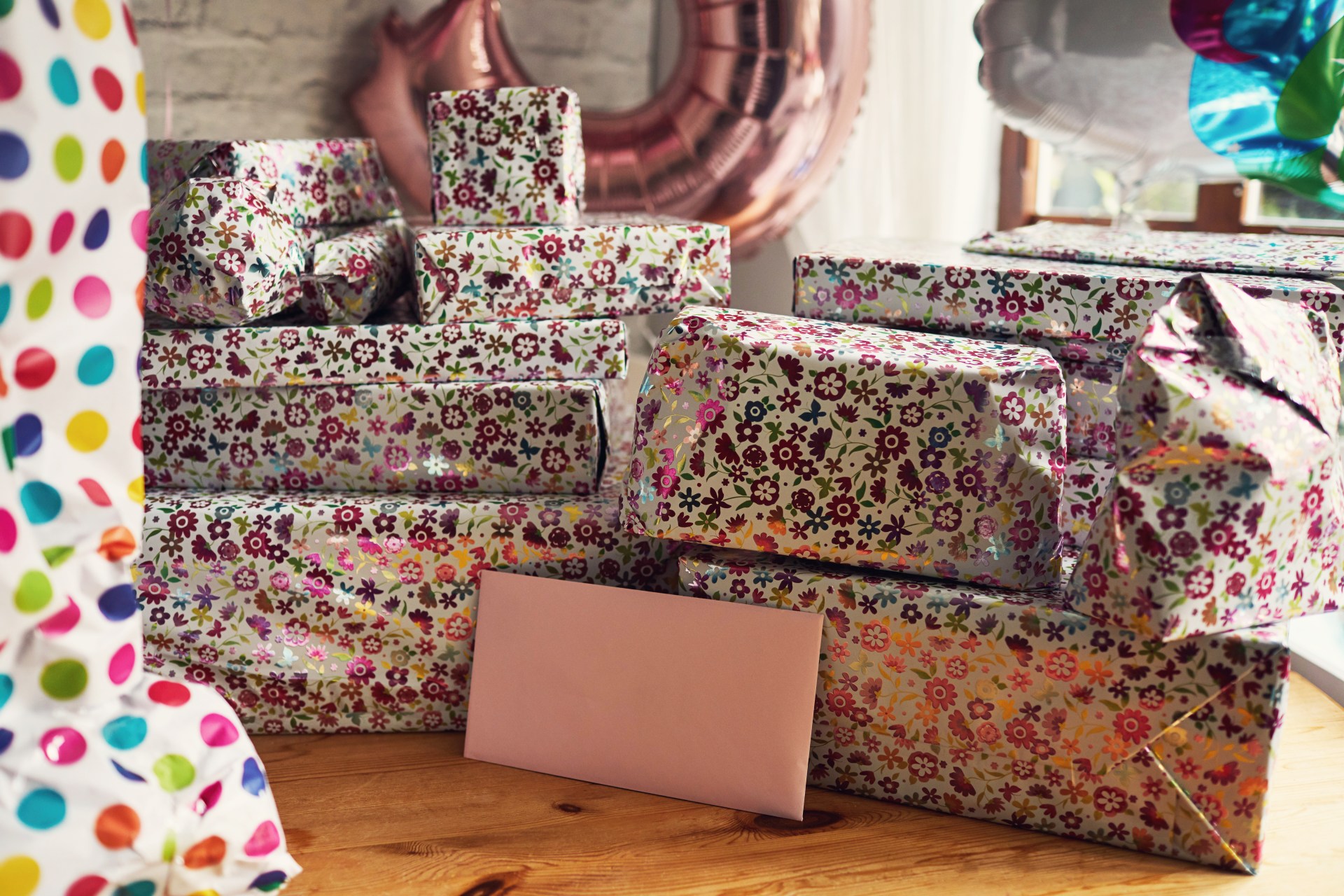 Parents who post photos of kids’ birthday present hauls disgust me