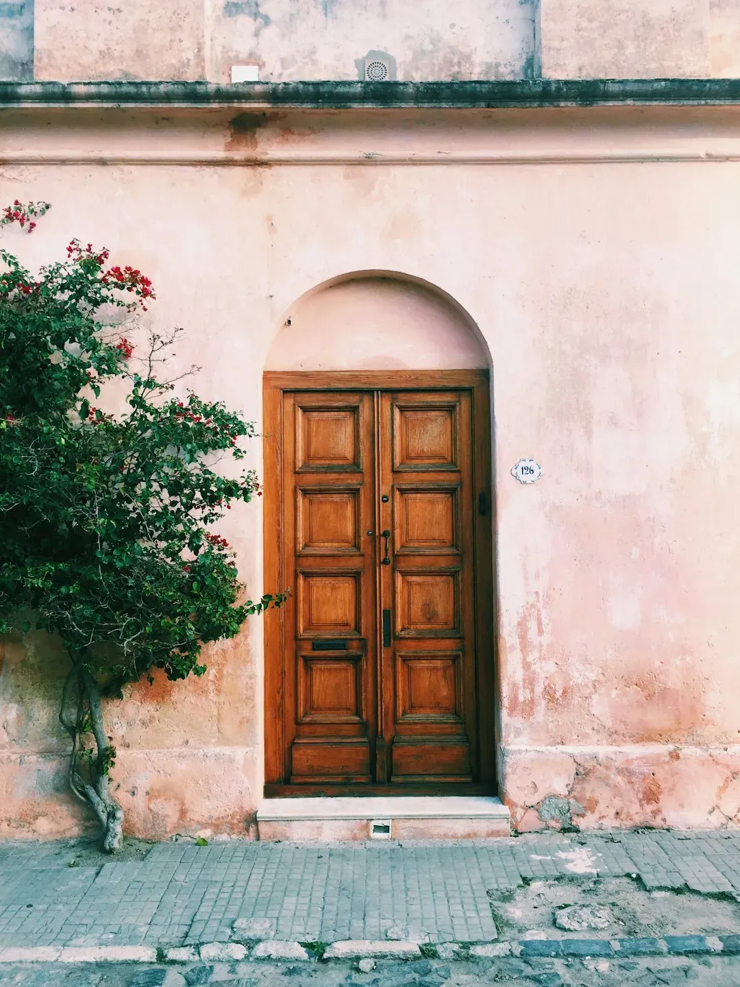 11 places people often forget to clean - but guests notice right away