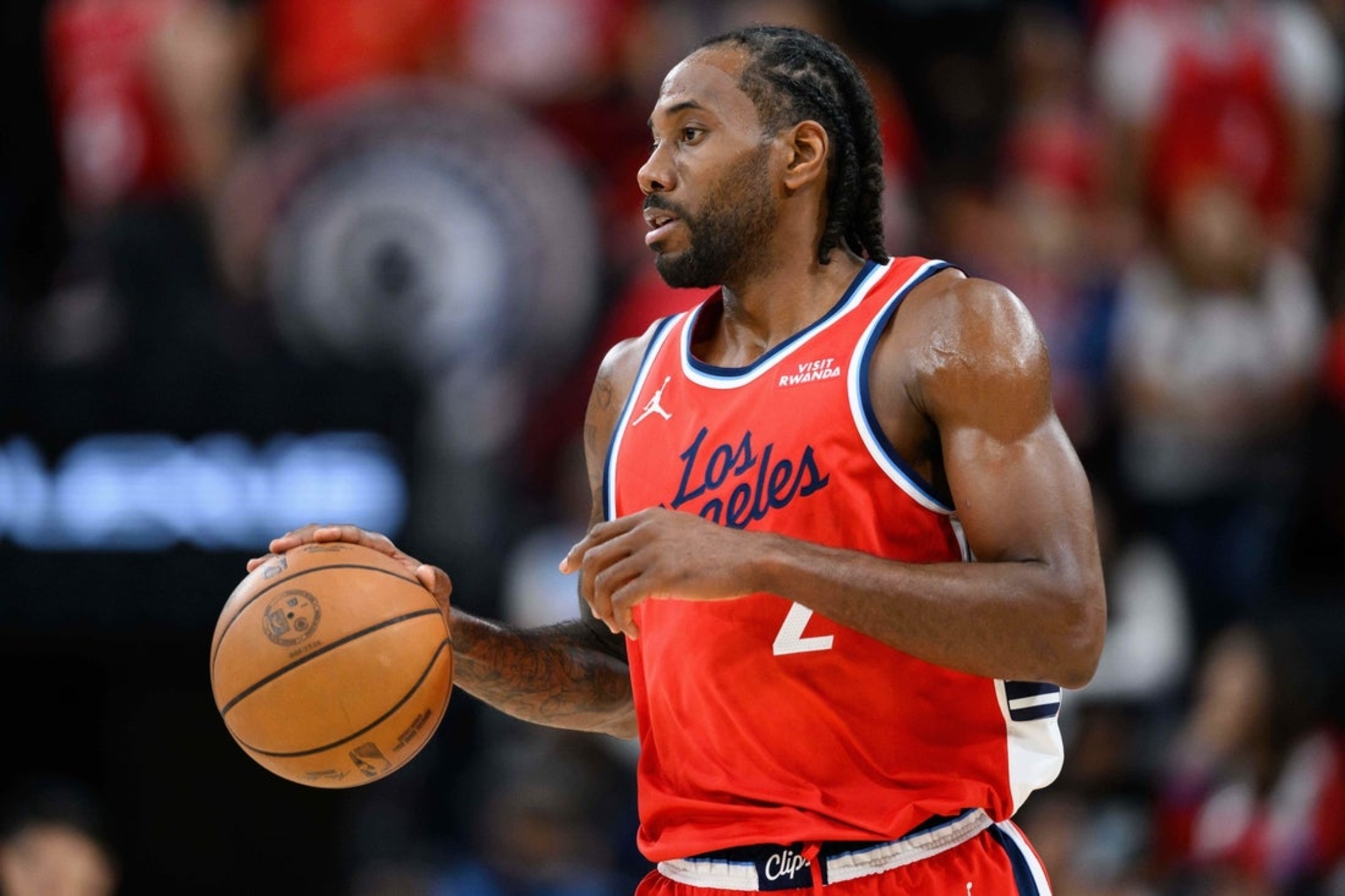 Kawhi Leonard, Clippers hope for smooth waters against sunken Kings