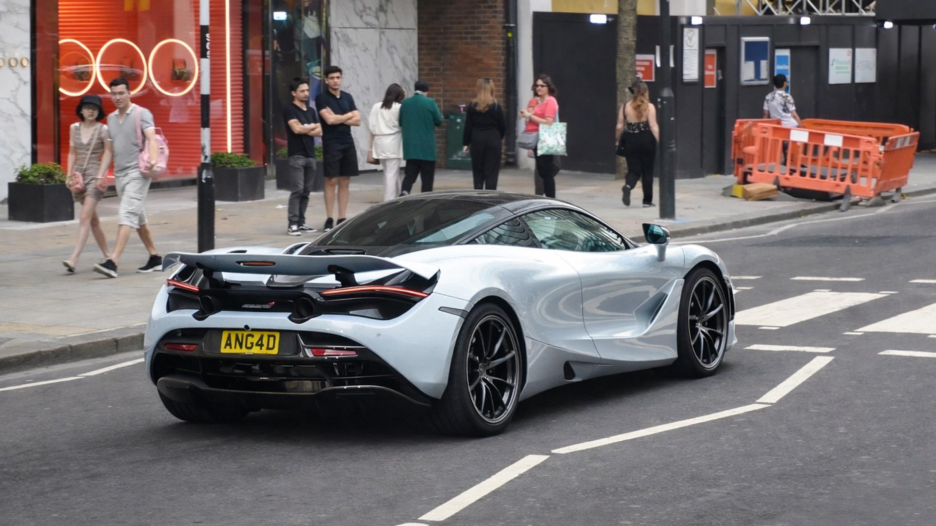 $1,000,000 McLaren passing through London traffic