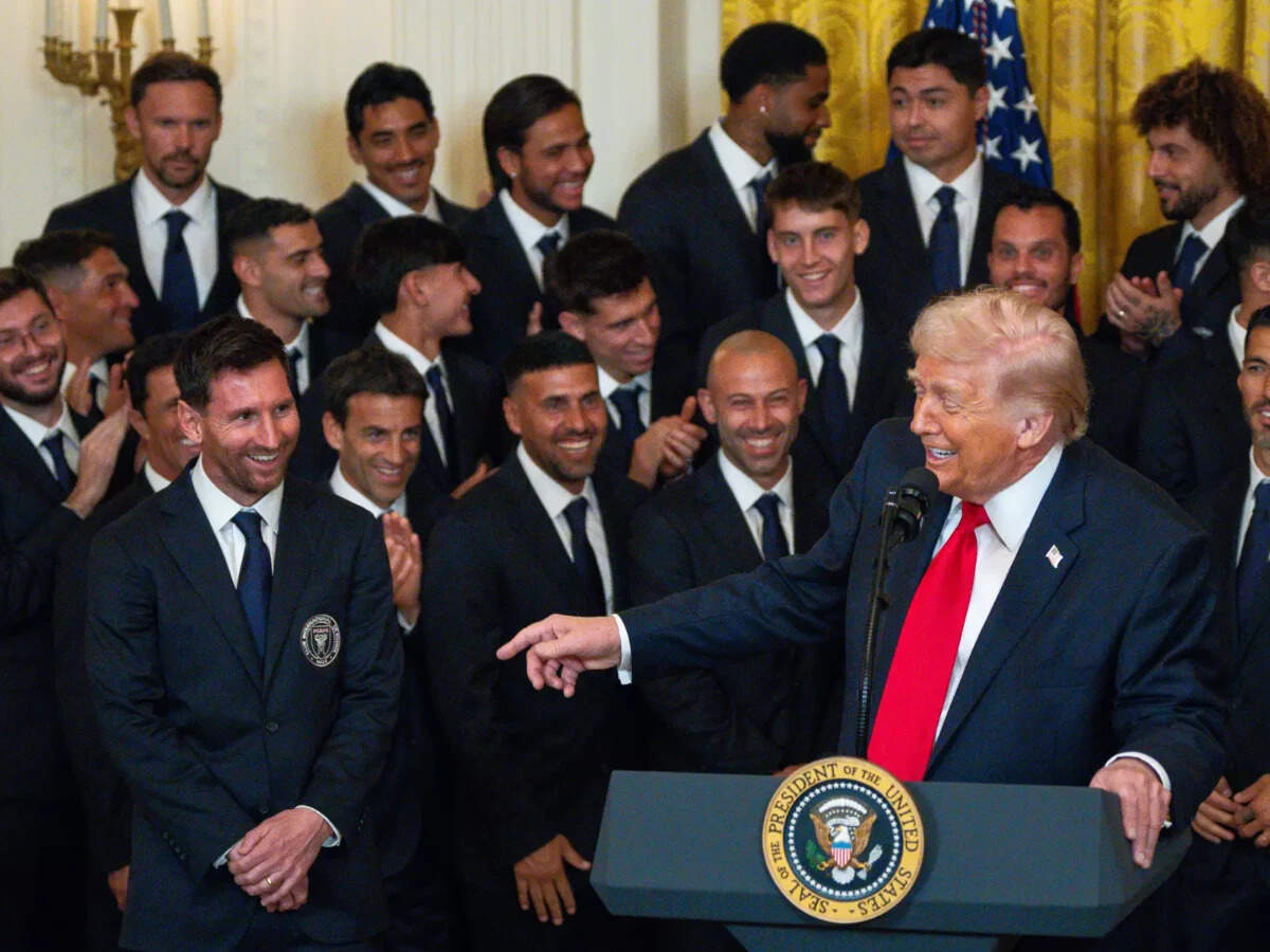 Lionel Messi meets with Trump, and divides Argentina