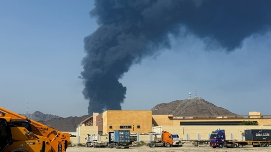 Dubai Abu Dhabi news highlights: Dubai Airport temporarily suspends ...