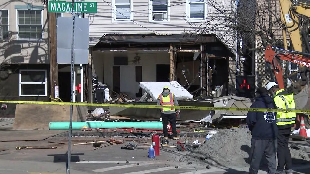 4 hurt in Newark when gas explosion tears facade off home