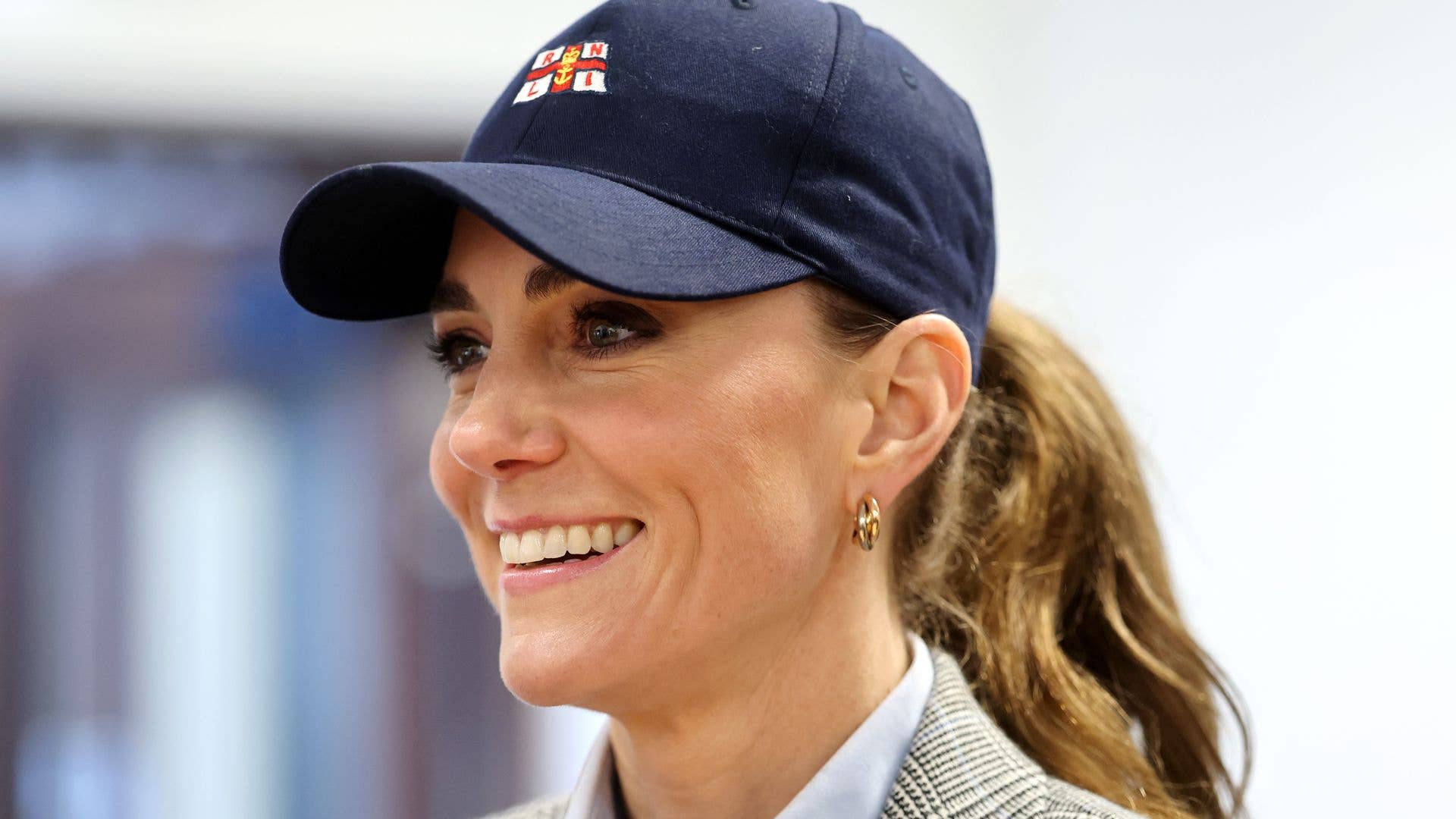 Princess Kate sports the ultimate 'cap' ponytail - highlighting natural ...