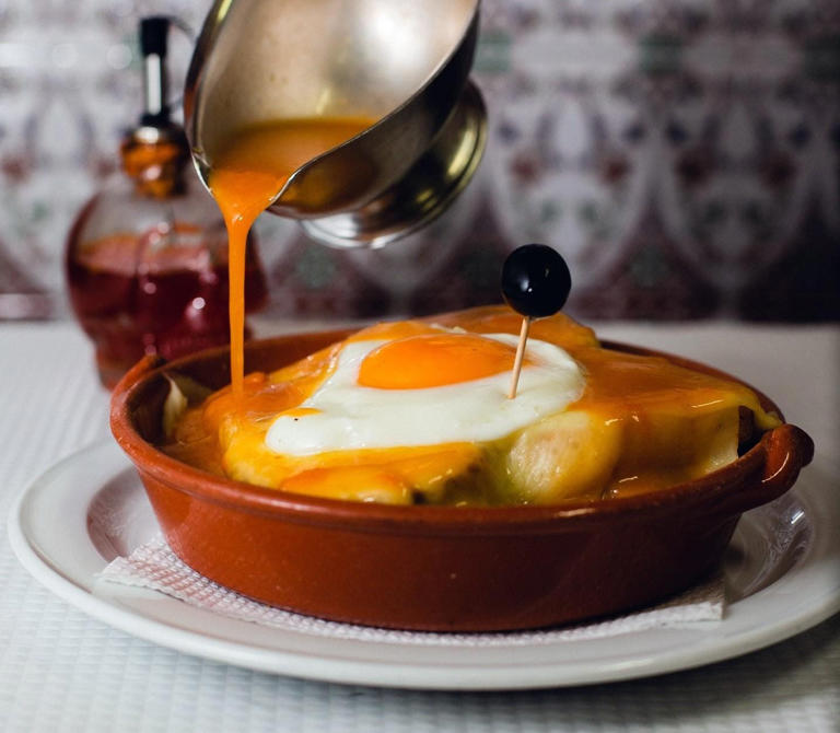 A melhor de Lisboa! Não é só no Porto que se comem boas francesinhas