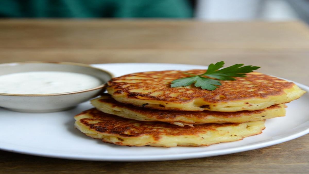 Have you ever tried boxty? The traditional Irish potato pancakes making ...