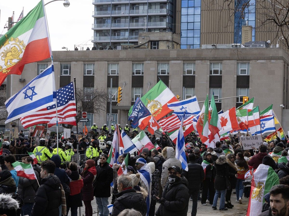 Toronto police make two arrests on Saturday after court denies ...