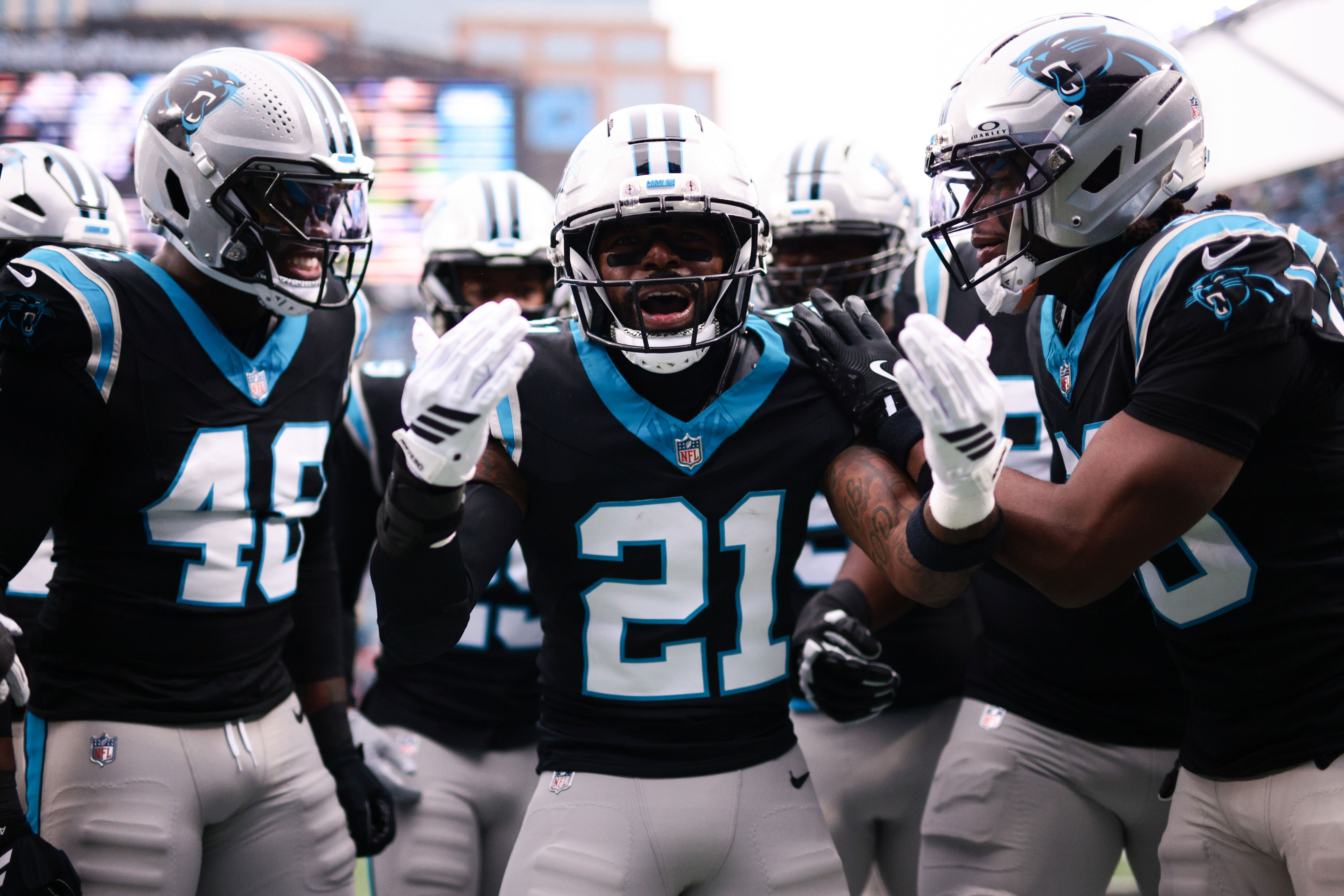 Panthers re-signing S Nick Scott to a 1 year deal