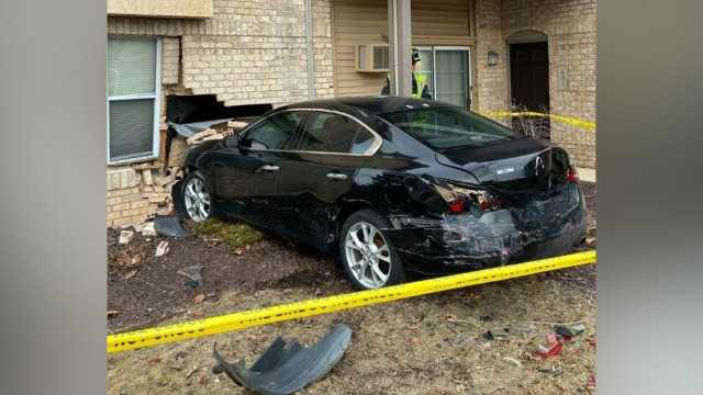 Car hits Oak Creek apartment building after crash, residents displaced