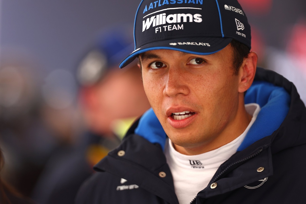 Alex Albon: Williams "cannot hide" behind F1 2026 car weight