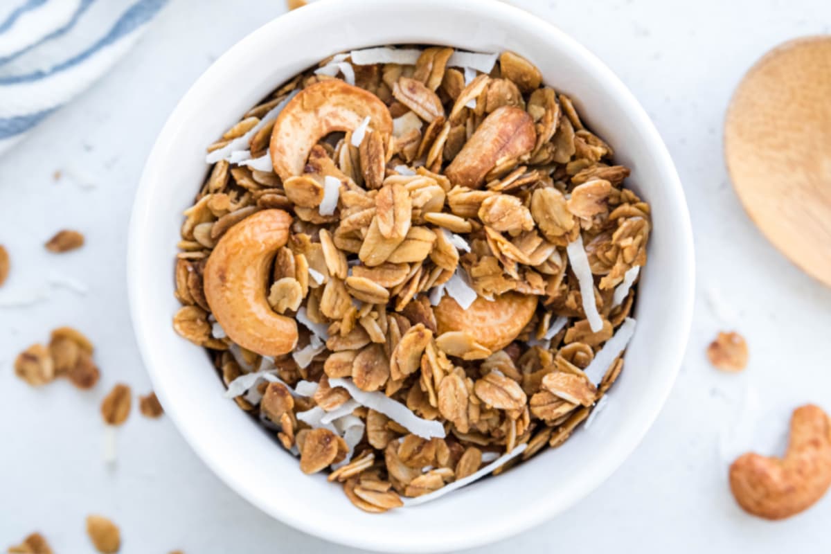 31 granola ideas that are easy to mix, bake, and snack on all week