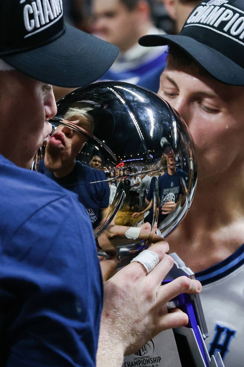 Utah State’s ‘revenge tour’ ends with MW tournament title, NCAA bid ...