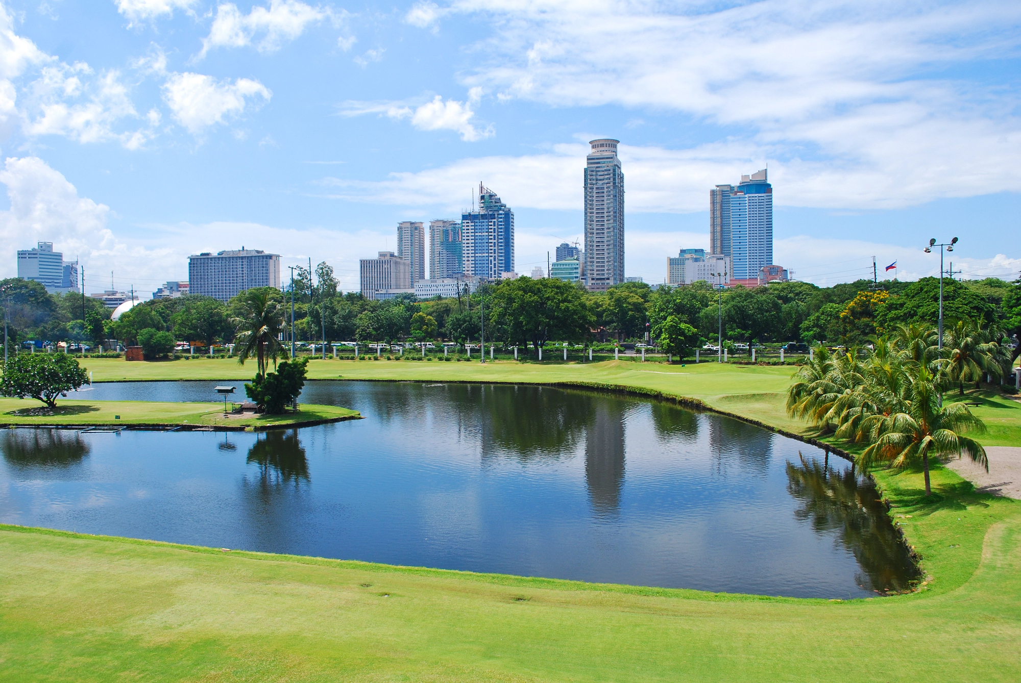 Photos of 15 cleanest cities in the world
