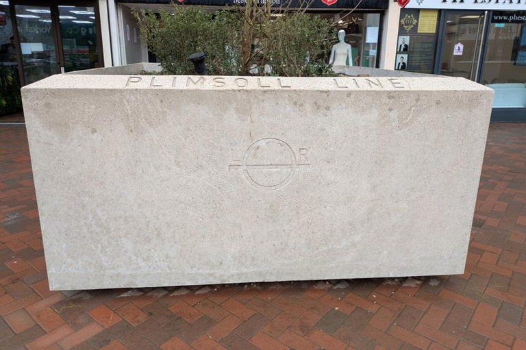 'Work still ongoing' as Redcar high street planters installed in ...