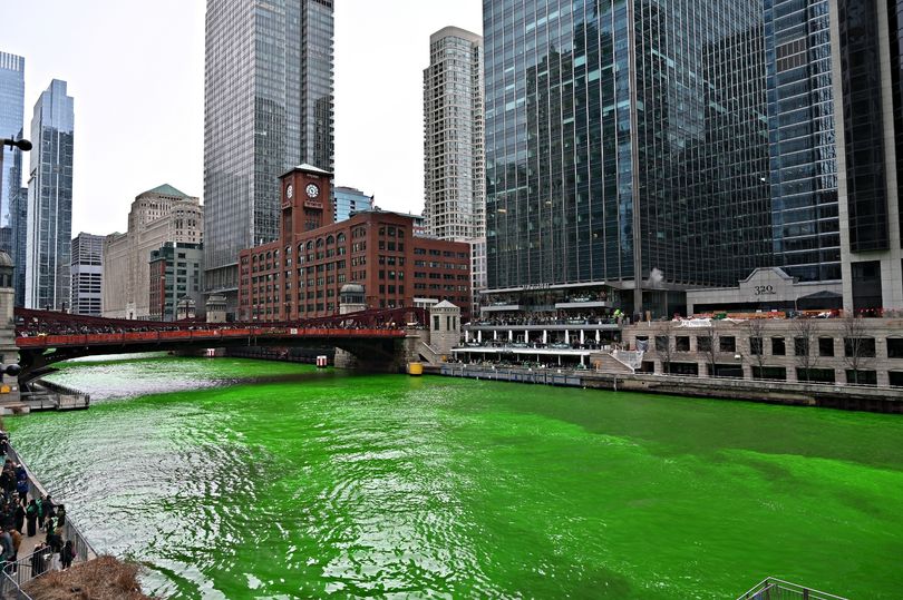 Chicago River turns green in 12 stunning images that capture St Patrick ...