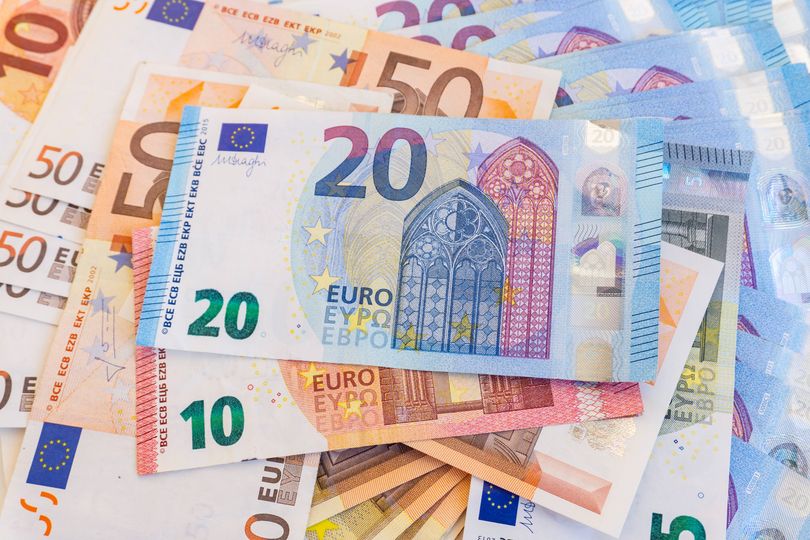 Social welfare Ireland: People urged to apply as thousands more ...