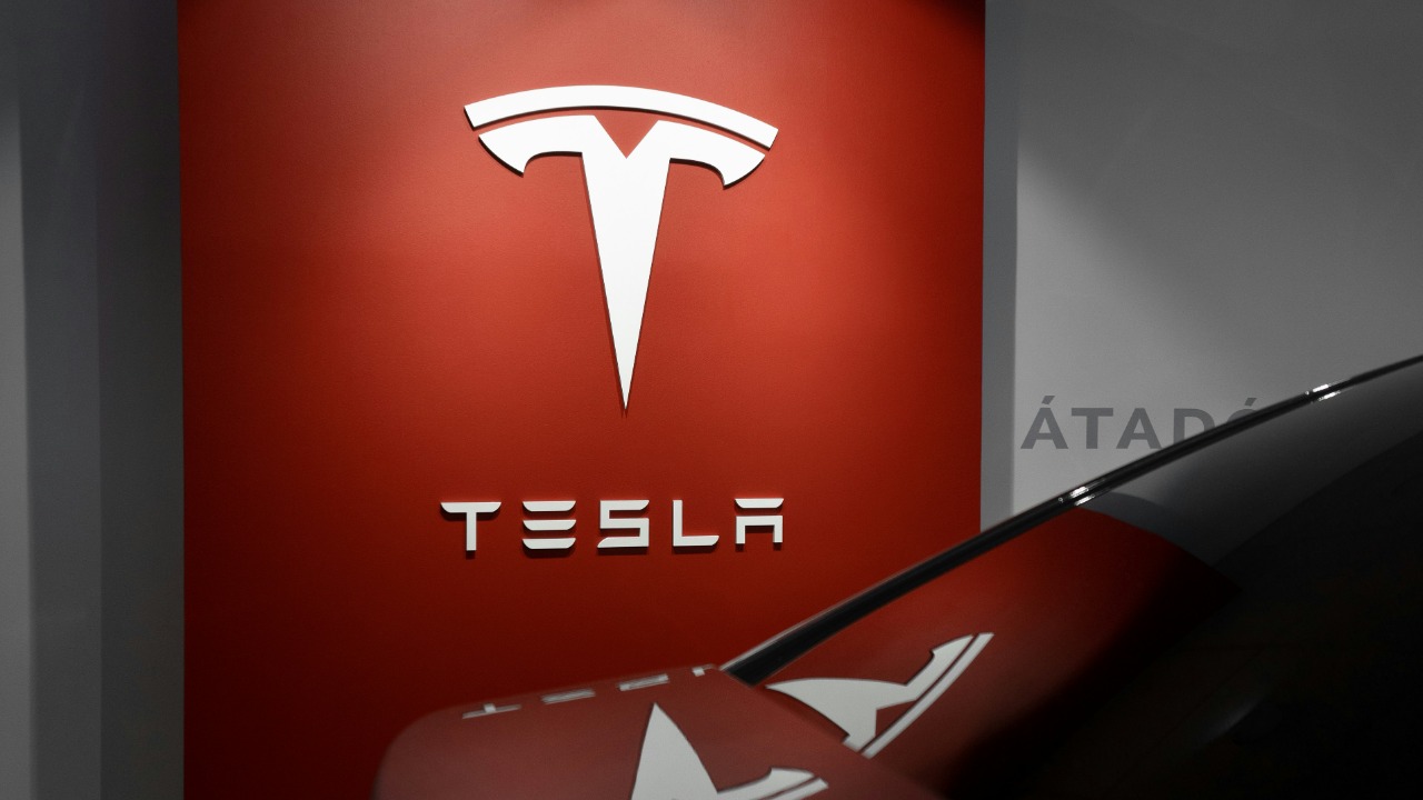 Video breaks down Tesla Dojo and the AI behind its FSD push