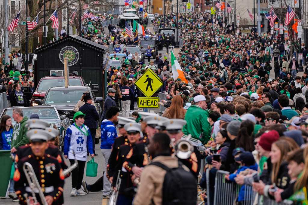 Hundreds of thousands gather in South Boston for St. Patrick's Day parade